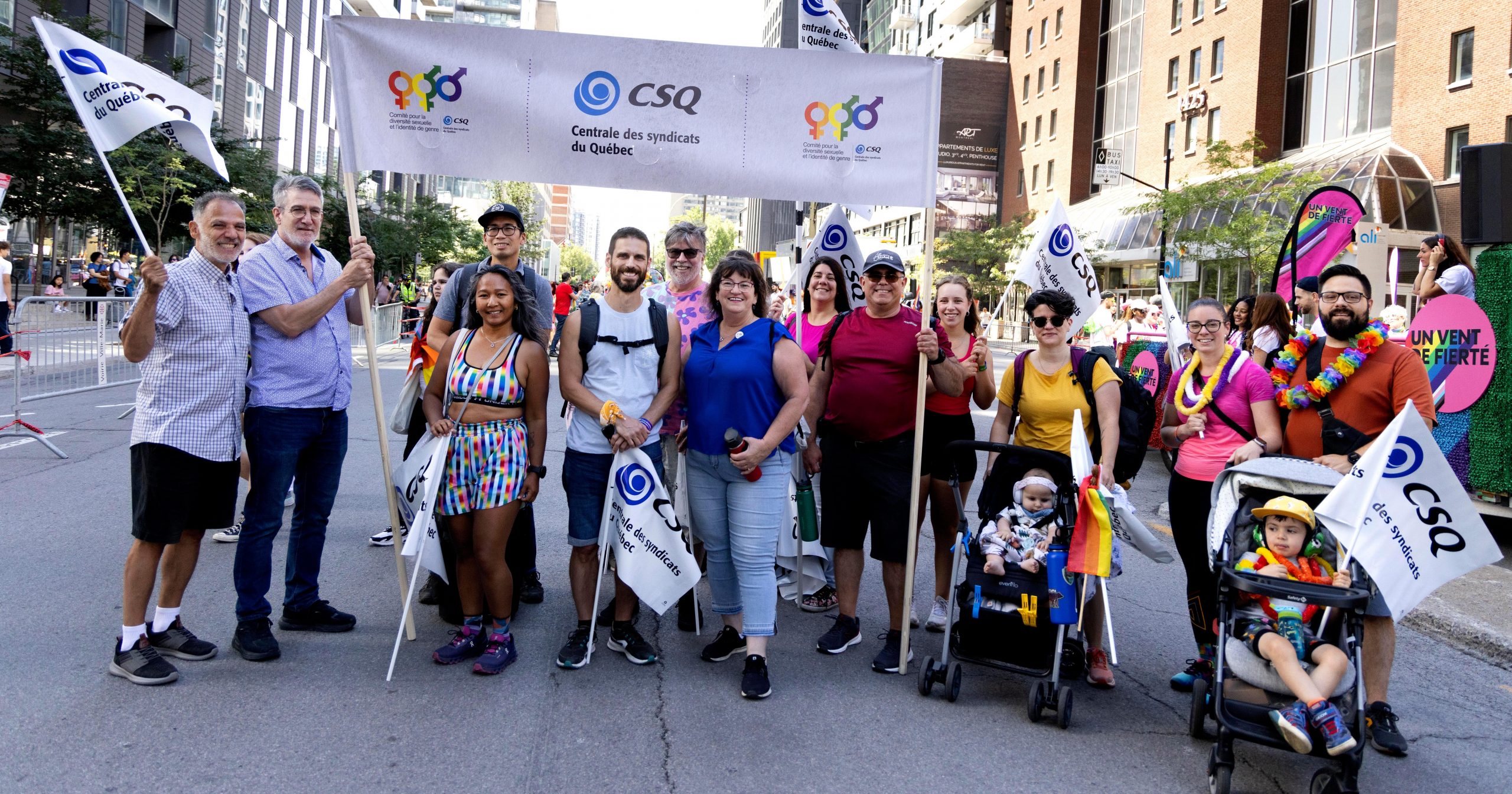 Un défilé haut en couleur pour la diversité et l’inclusion – Centrale ...